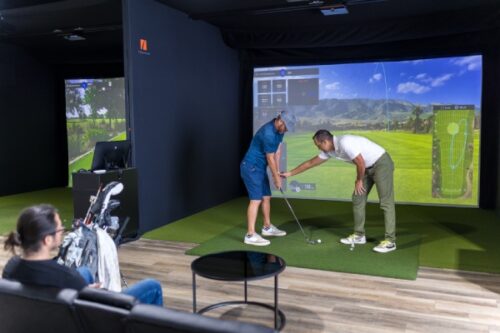 Beginner Indoor Golf Lessons in San Antonio: What to Expect